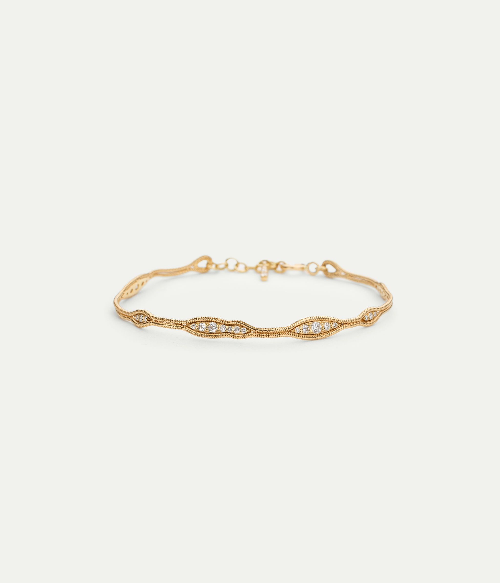 Fluid diamond bracelet
